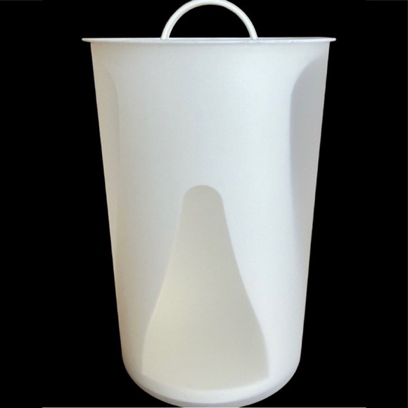 Tupperware | Kitchen | Vintage Tupperware 2 Piece Bagelstor Bagel Baked ...